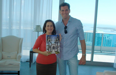 Tecto Eventos: Rogério Perez Lança Livro em Miami